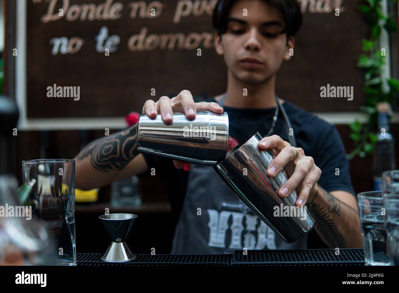 Bartending techniques hi-res stock photography and images - Alamy