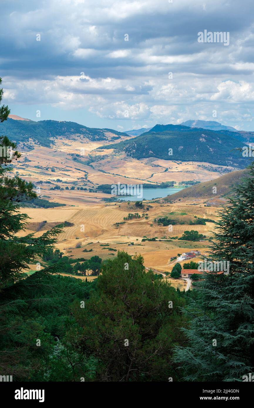 View from Riserva Naturale Monte Cammarata Stock Photo - Alamy