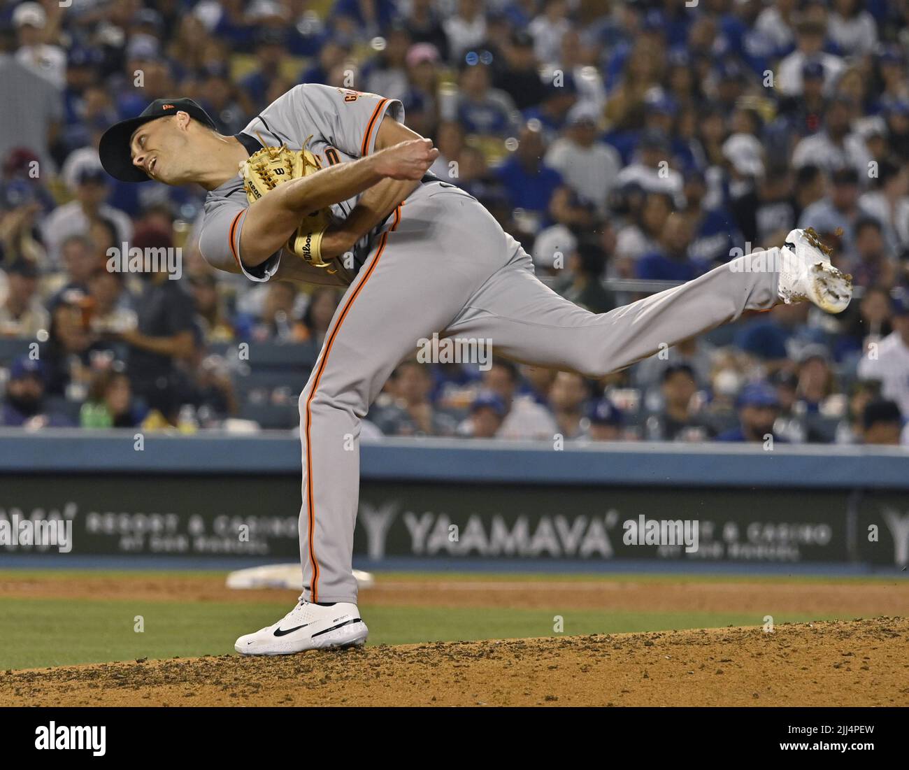 Los Angeles, USA. 23rd July, 2022. San Francisco Giants relief pitcher Tyler Rogers delivers ...