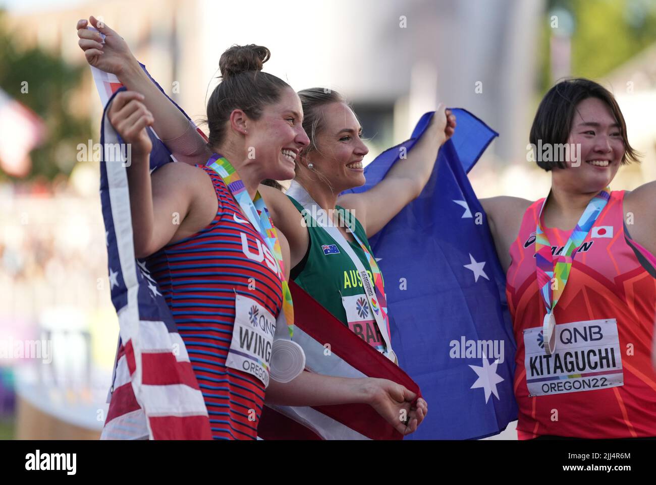 Eugene, USA. 22nd July, 2022. Kelsey-Lee Barber (C) of Australia, Kara ...