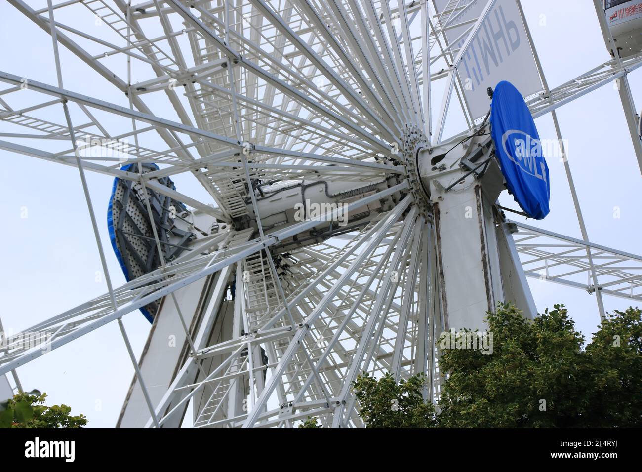 Center and axis of rotation of a Ferris wheel Stock Photo - Alamy