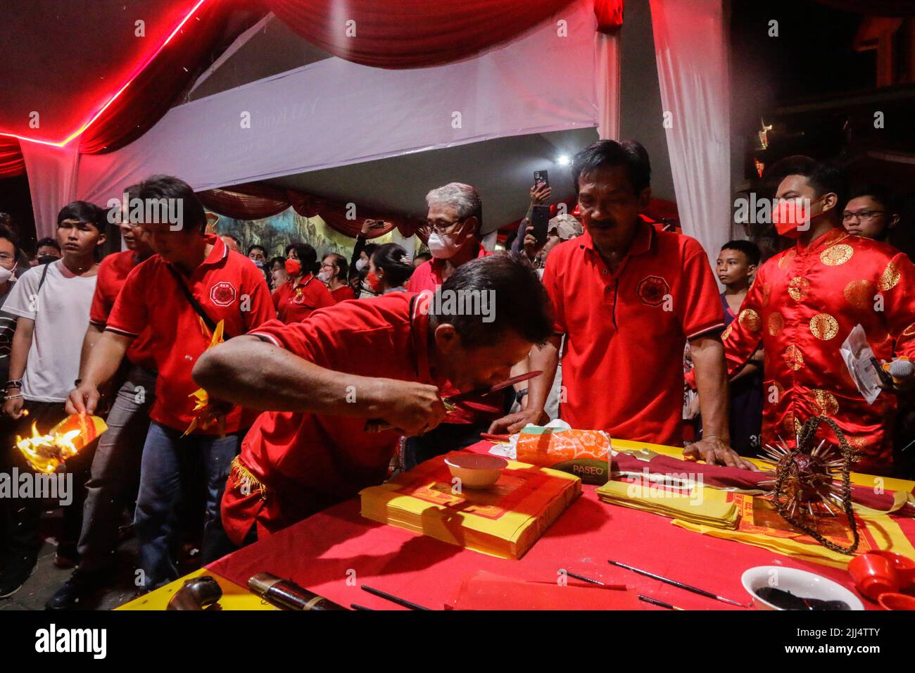 A ritual during the Sejit Celebration of YM Kongco Kwan Kong at ...