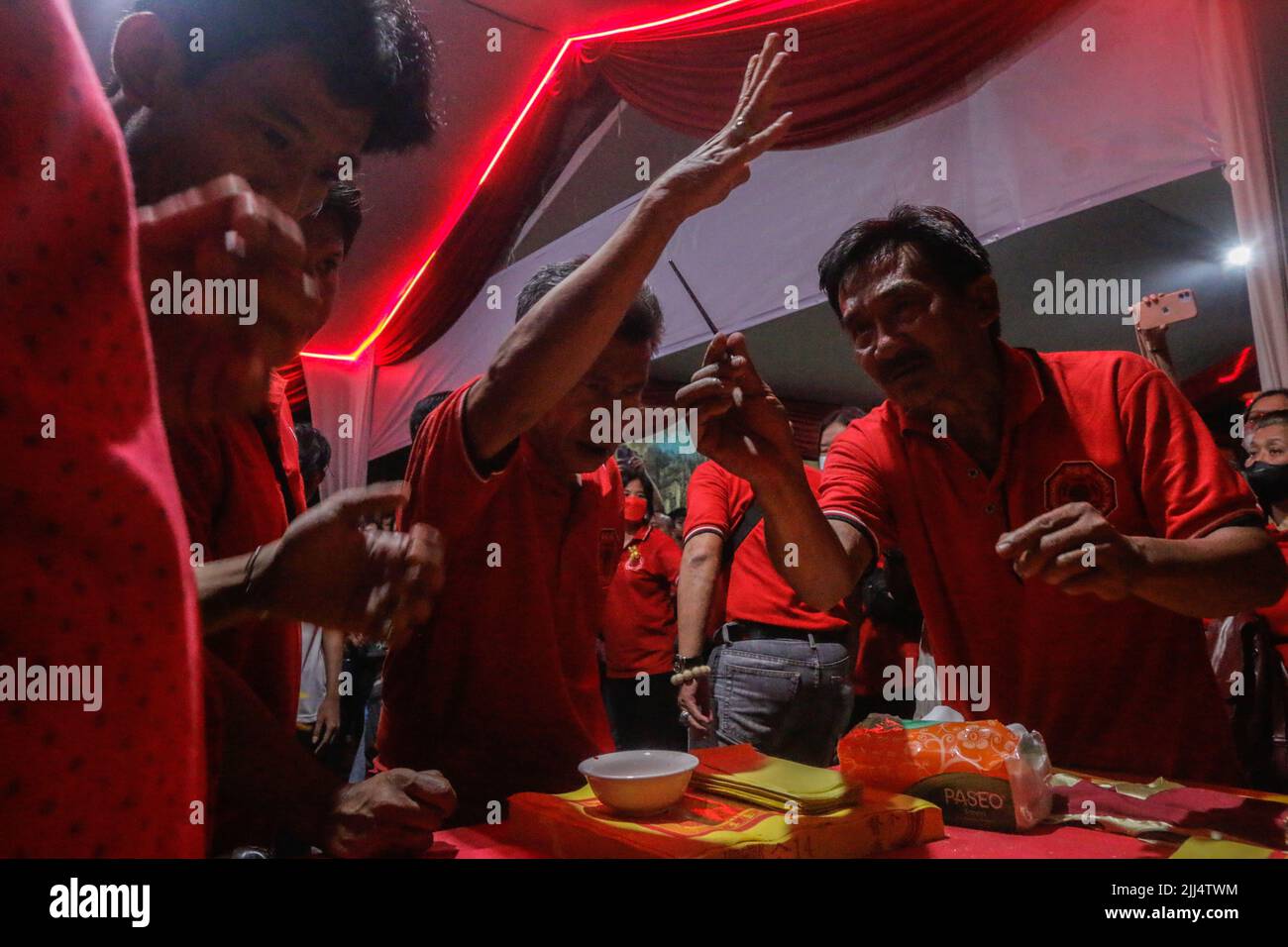 Lord kwan hi-res stock photography and images - Alamy