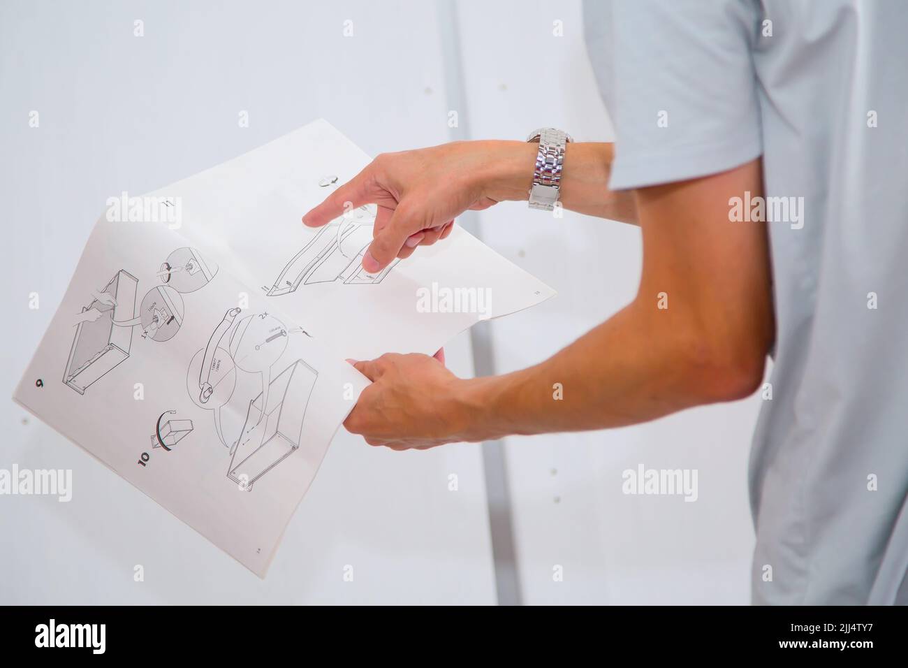 Instructions sheet hi-res stock photography and images - Alamy