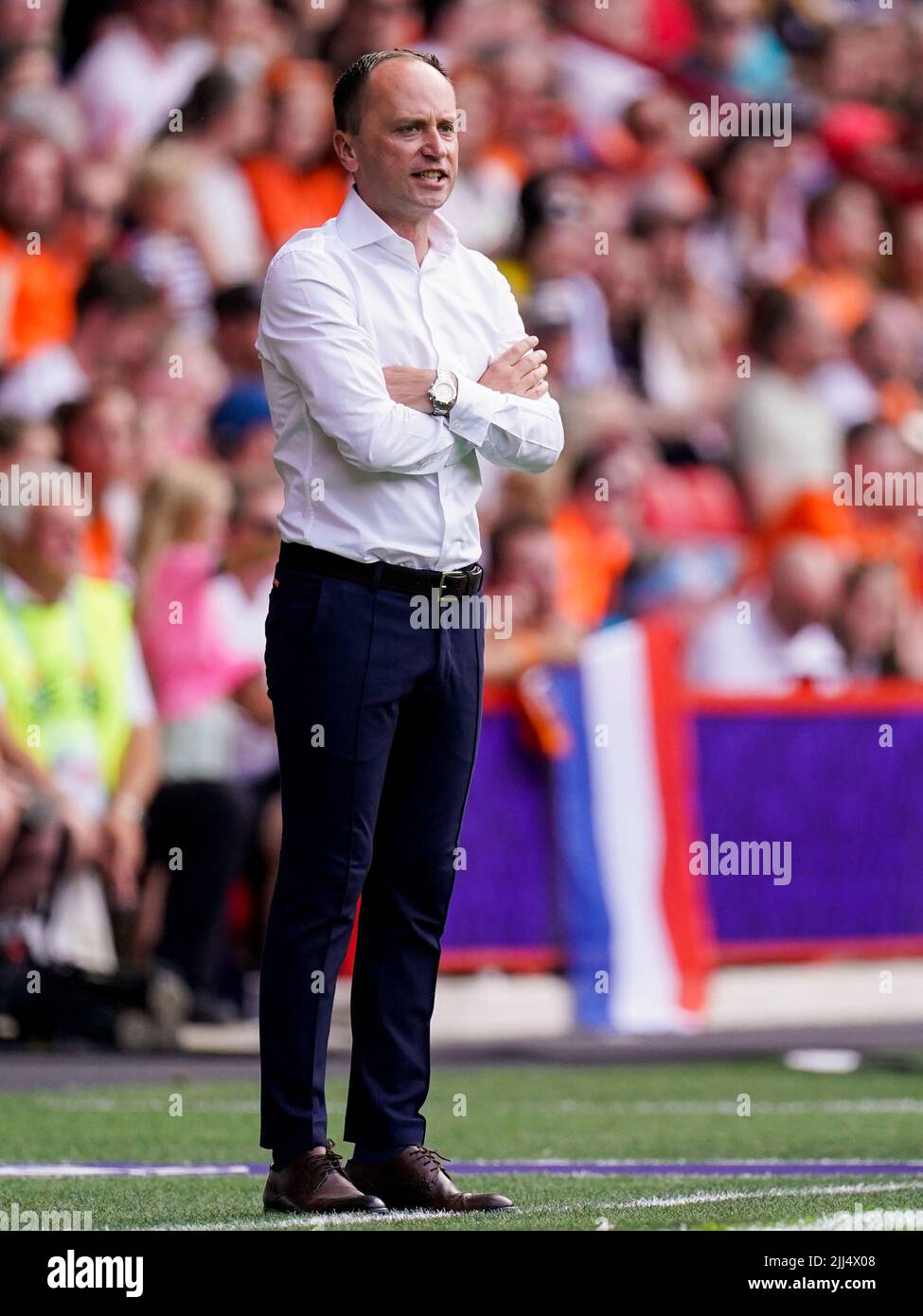 SHEFFIELD, UNITED KINGDOM - JULY 17: Coach Mark Parsons of the ...