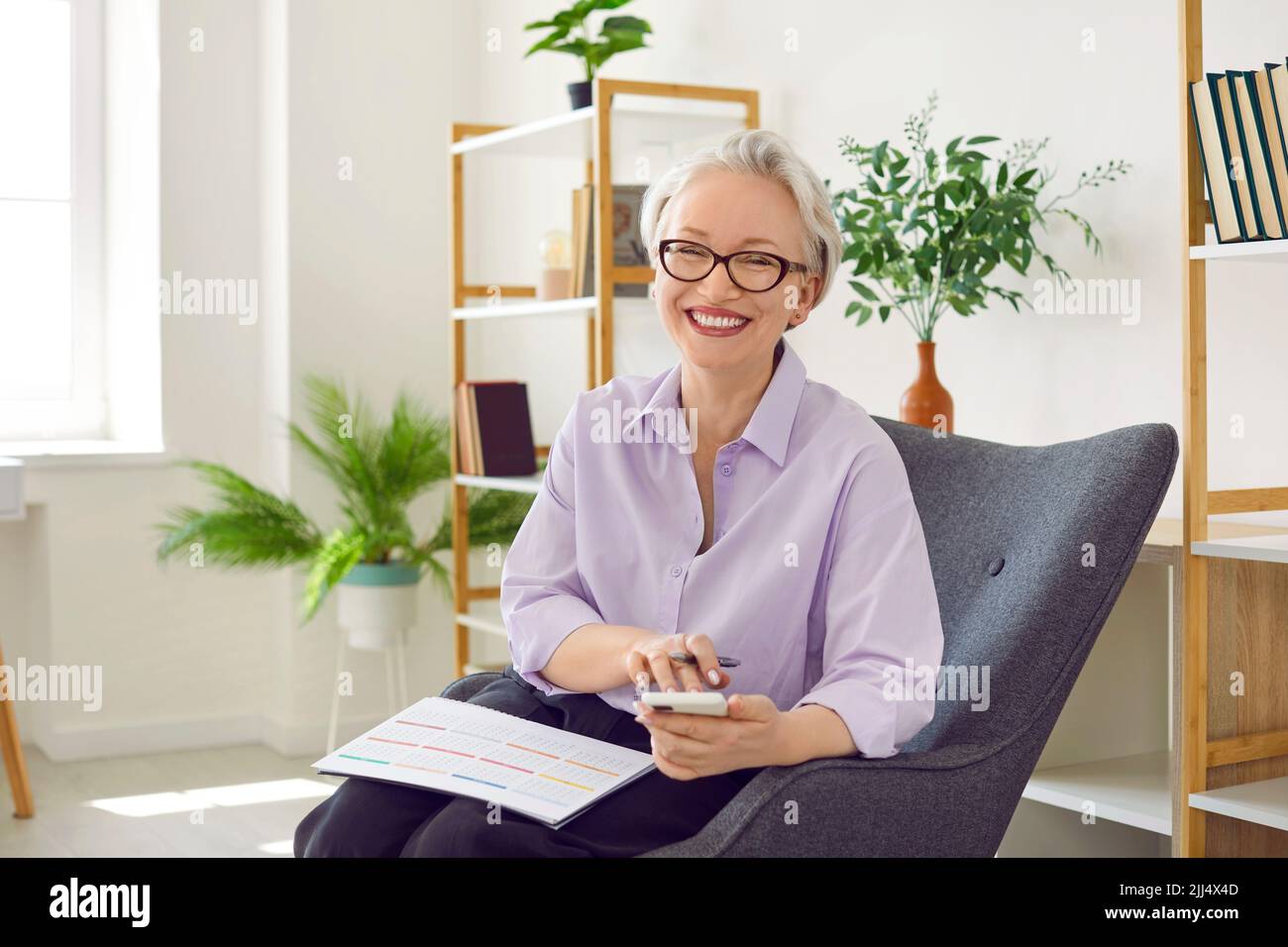 Joy friendly happy mature woman hi-res stock photography and images - Alamy