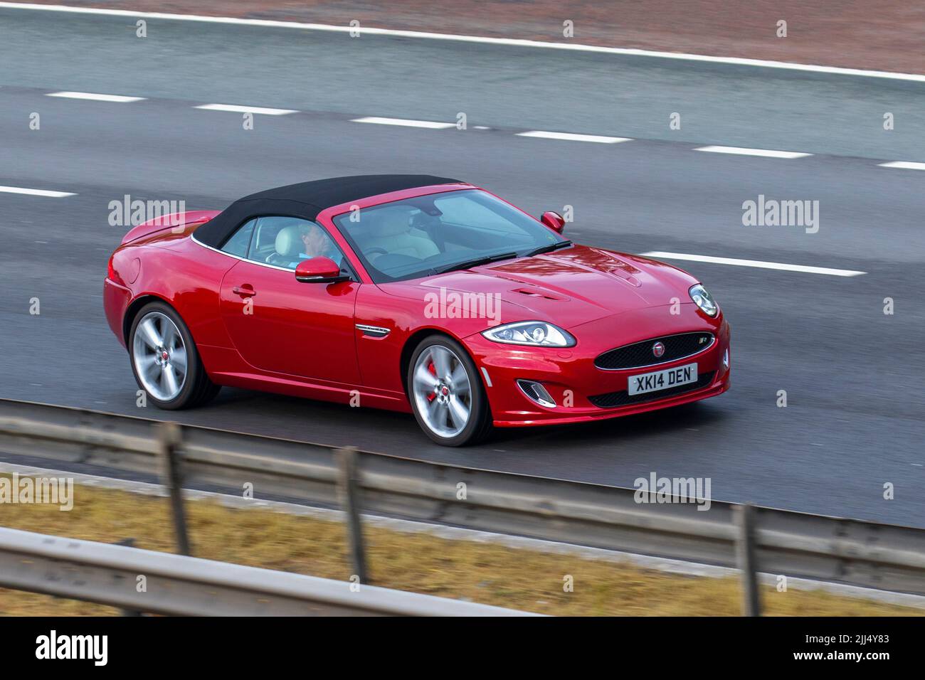 Cabriolet petrol engine 5000 cc hi-res stock photography and images - Alamy