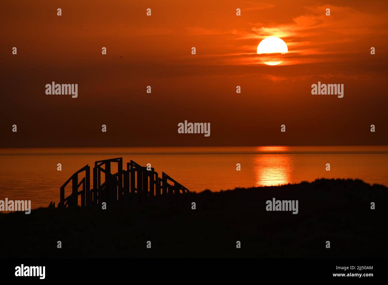 Deep orange sunset hi-res stock photography and images - Alamy