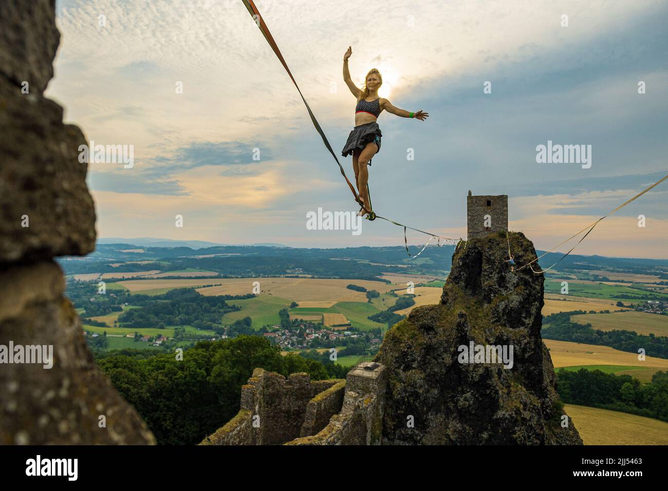 Slackliners hi-res stock photography and images - Alamy