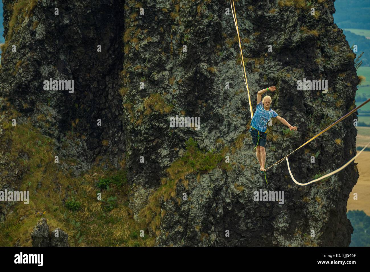 Slackliners hi-res stock photography and images - Alamy