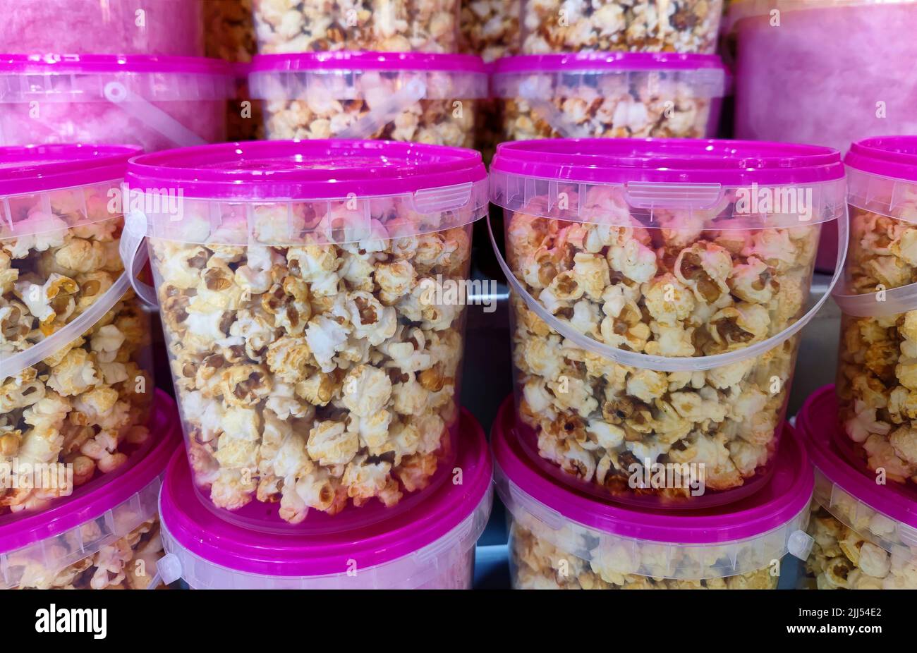 Popcorn bucket hi-res stock photography and images - Alamy