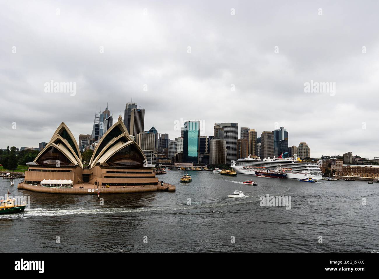 Sydney Opera House in Sydney, Australia, 2022 Stock Photo - Alamy