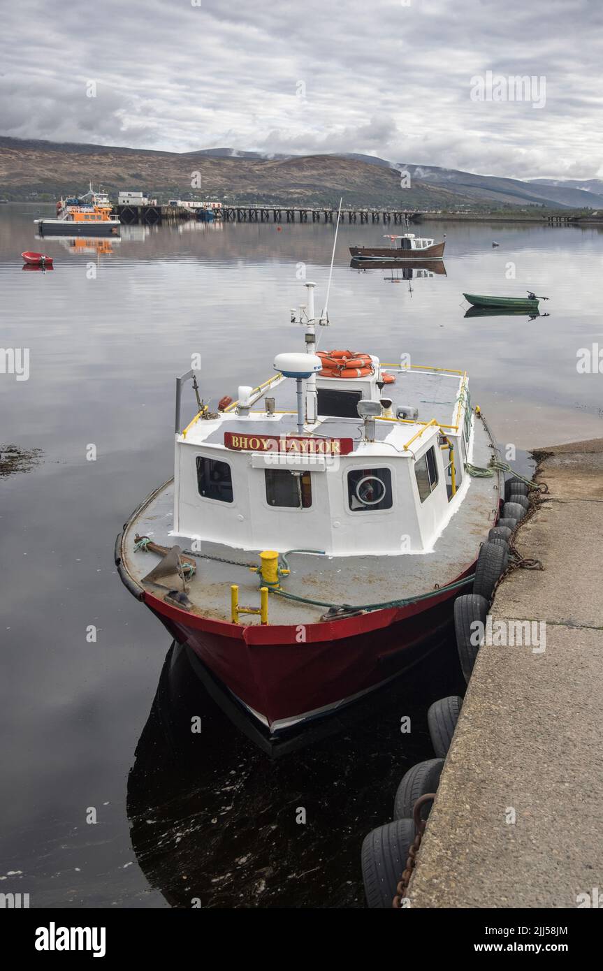 fort william harbour on the banks of loch linnhe scotland Stock Photo ...