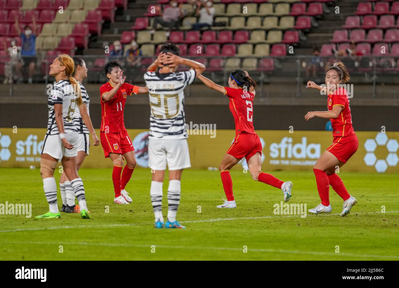 Kashima City, Japan. 23rd July, 2022. Wang Linlin (2nd R) of China ...