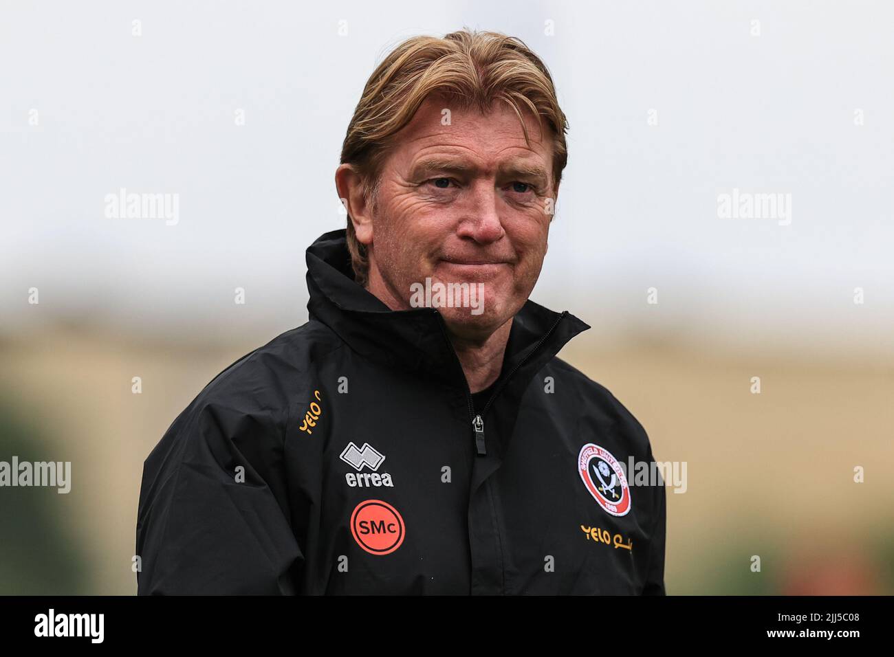 Stuart McCall of Sheffield United arrives at Oakwell Stock Photo - Alamy
