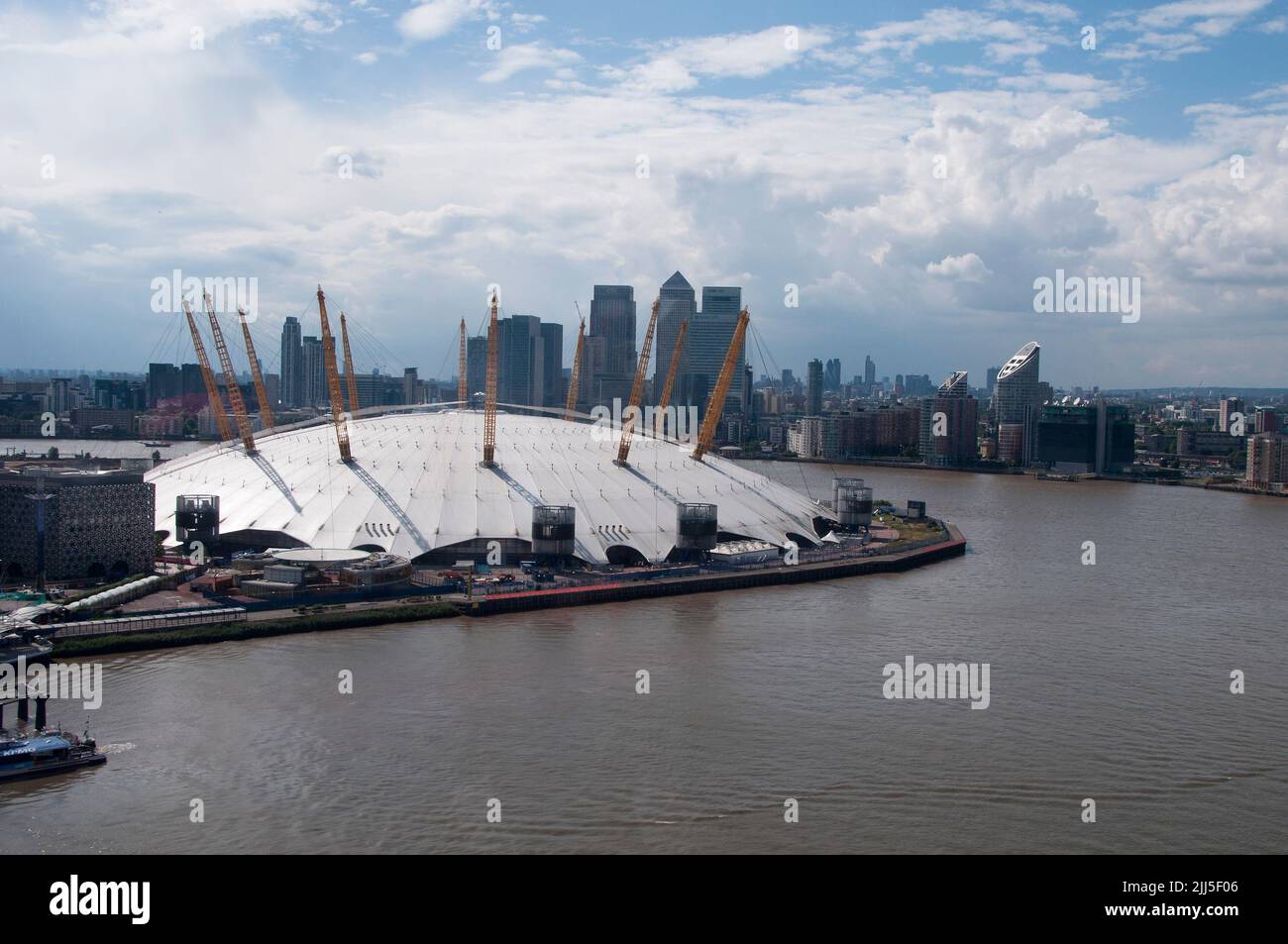 The O2 viewed from the Emirates air line cable car Stock Photo - Alamy
