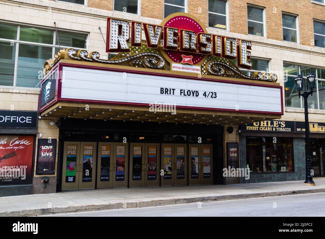 The riverside theatre milwaukee hi-res stock photography and images - Alamy