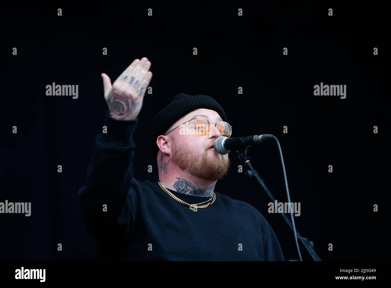 Thom Rylance of The Lottery Winners Stock Photo - Alamy