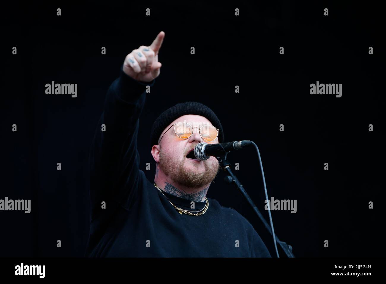 Thom Rylance of The Lottery Winners Stock Photo - Alamy