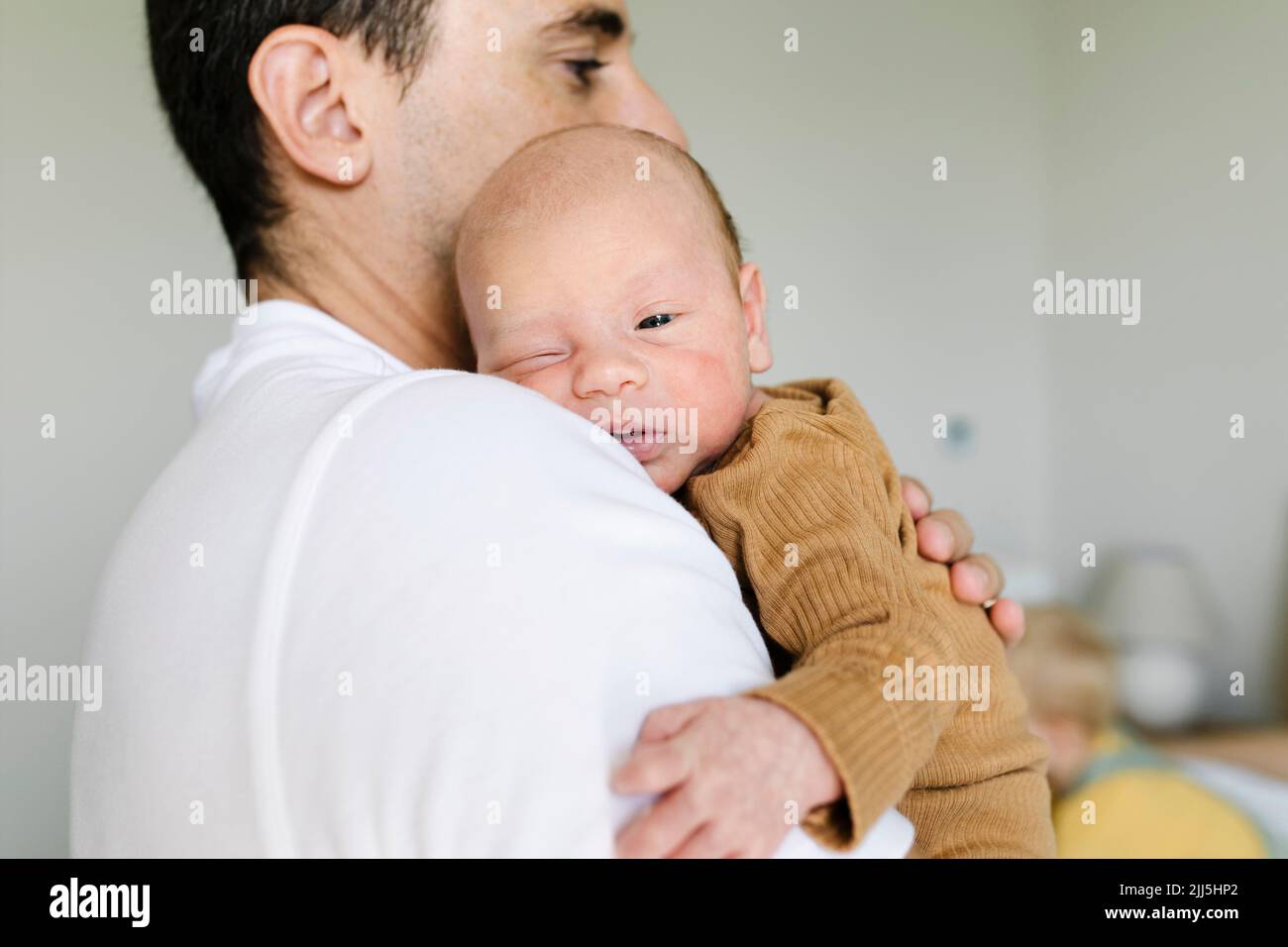 Family of five two dads hi-res stock photography and images - Alamy