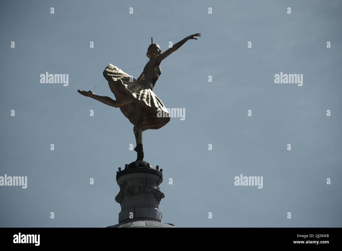 Anna pavlova statue hi-res stock photography and images - Alamy