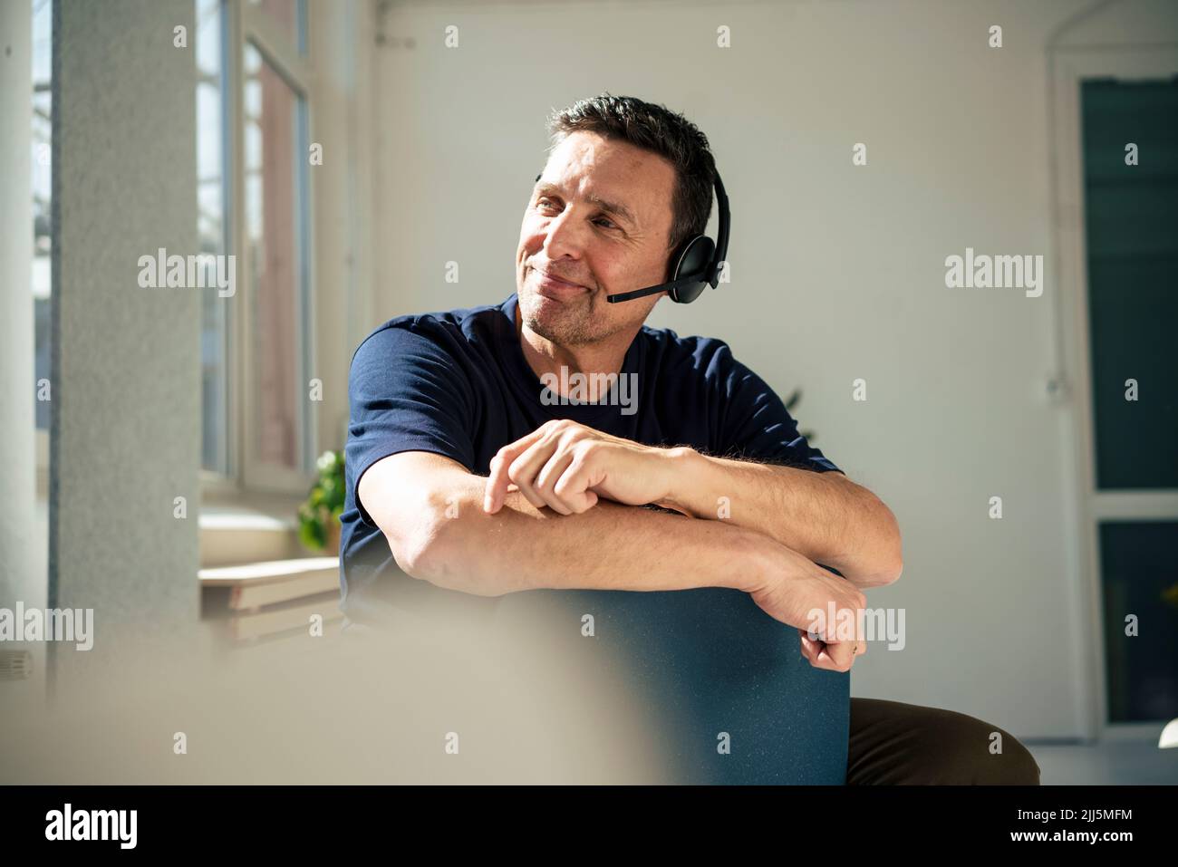 Seated customer hi-res stock photography and images - Alamy