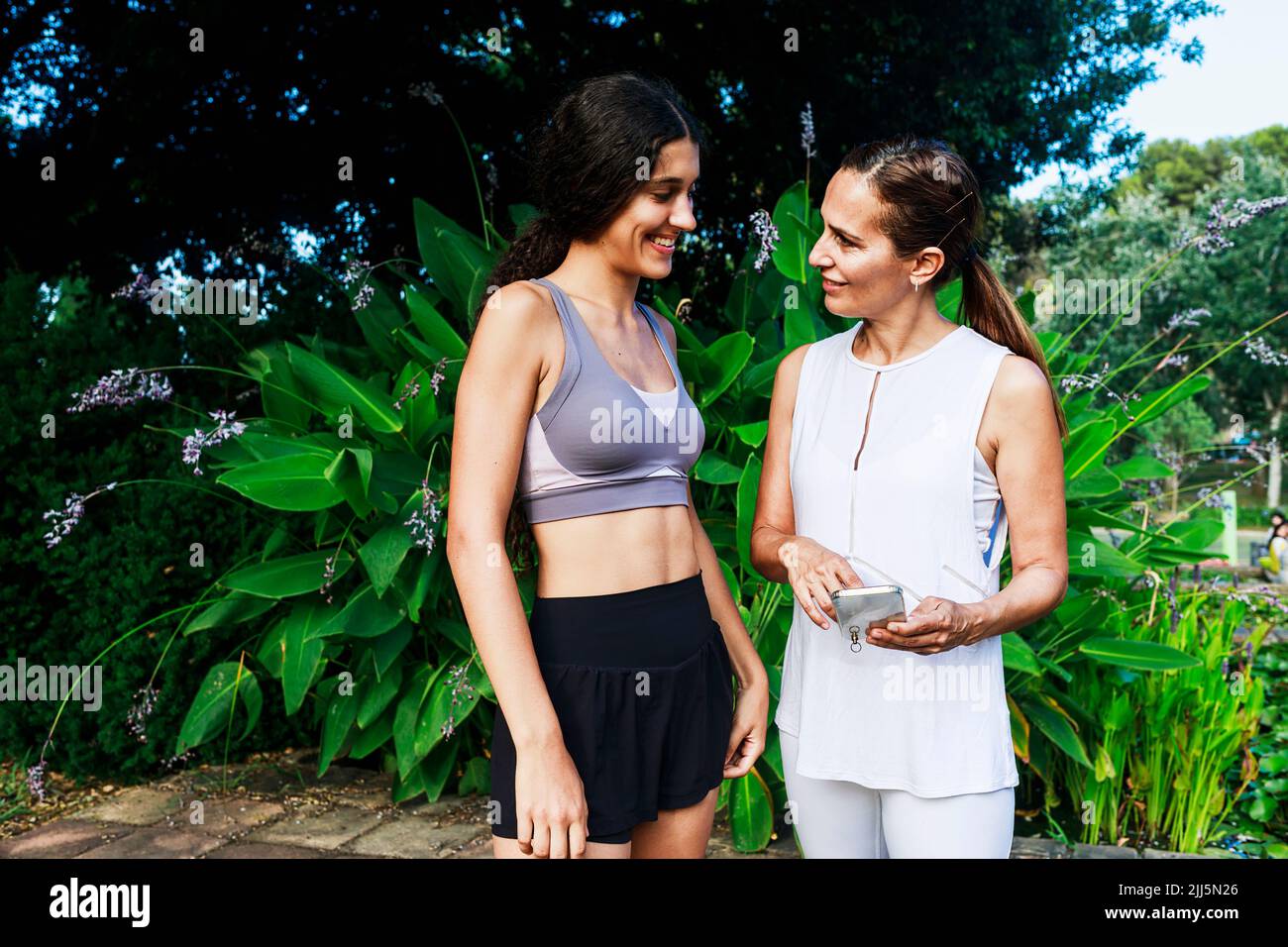 Lifestyle coach teen girl hi-res stock photography and images - Alamy