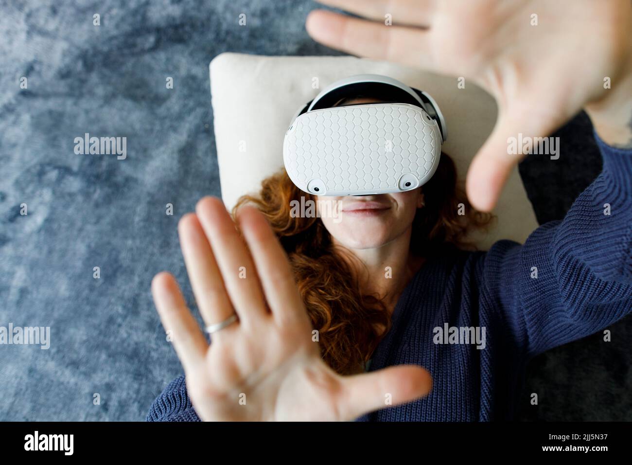 Vr goggles back of head hi-res stock photography and images - Alamy
