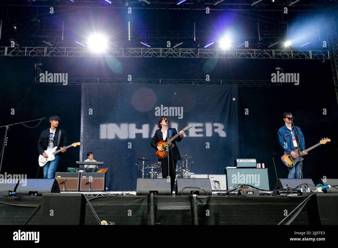 Inhaler stage hi-res stock photography and images - Alamy