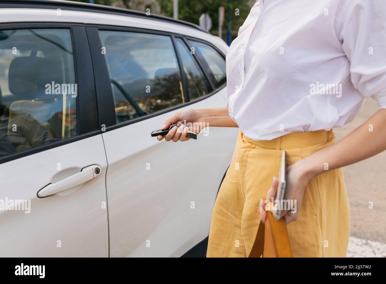 Lock smart key car hi-res stock photography and images - Alamy