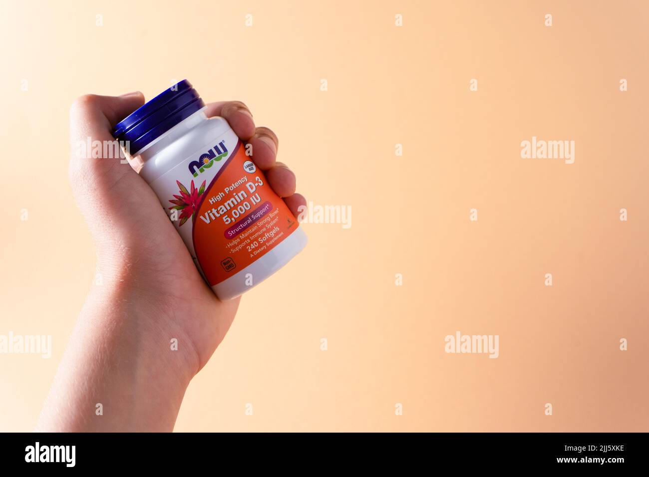 NOW Foods, High Potency Vitamin D3, 5,000 IU, 240 Capsules Vitamins ...