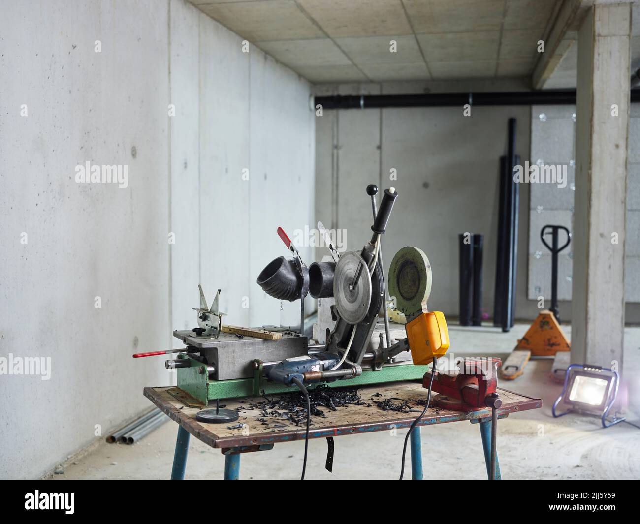 Workbenches hi-res stock photography and images - Alamy