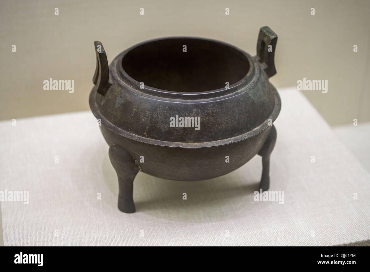 Ancient Chinese cultural relics of the Han Dynasty in the museum ...