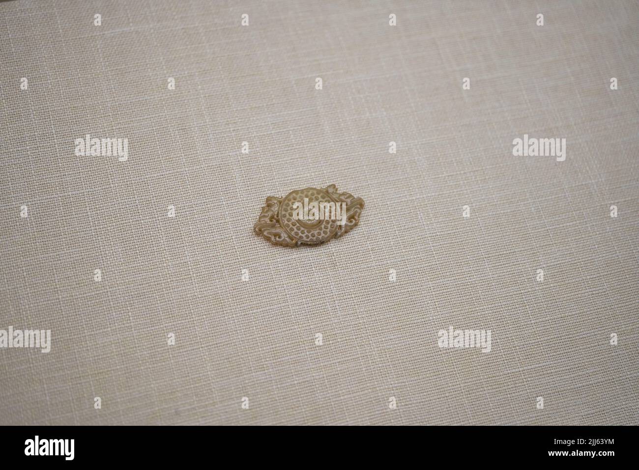 Ancient Chinese cultural relics, jade pieces and jade products in the ...