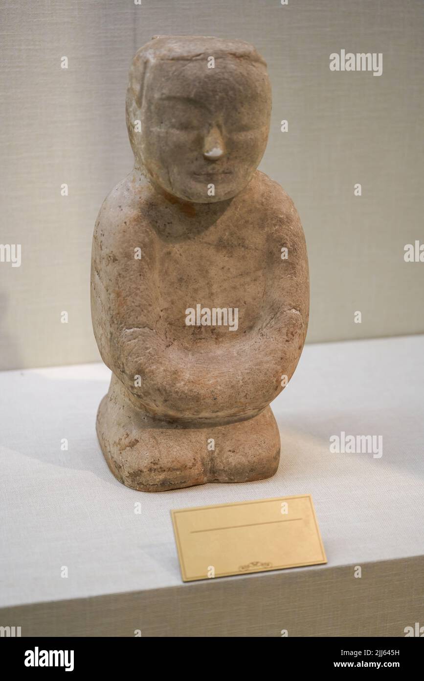 Ancient Chinese cultural relics of the Han Dynasty in the museum, clay ...
