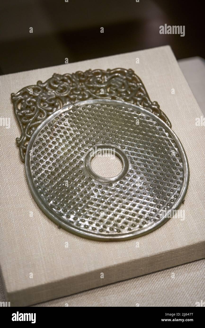 Ancient Chinese cultural relics, jade pieces and jade products in the ...