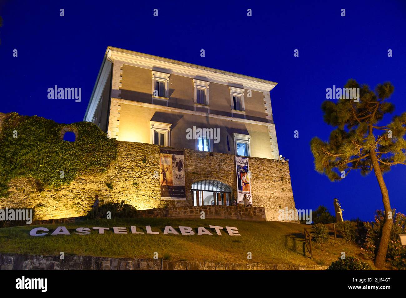 Natualist hi-res stock photography and images - Alamy