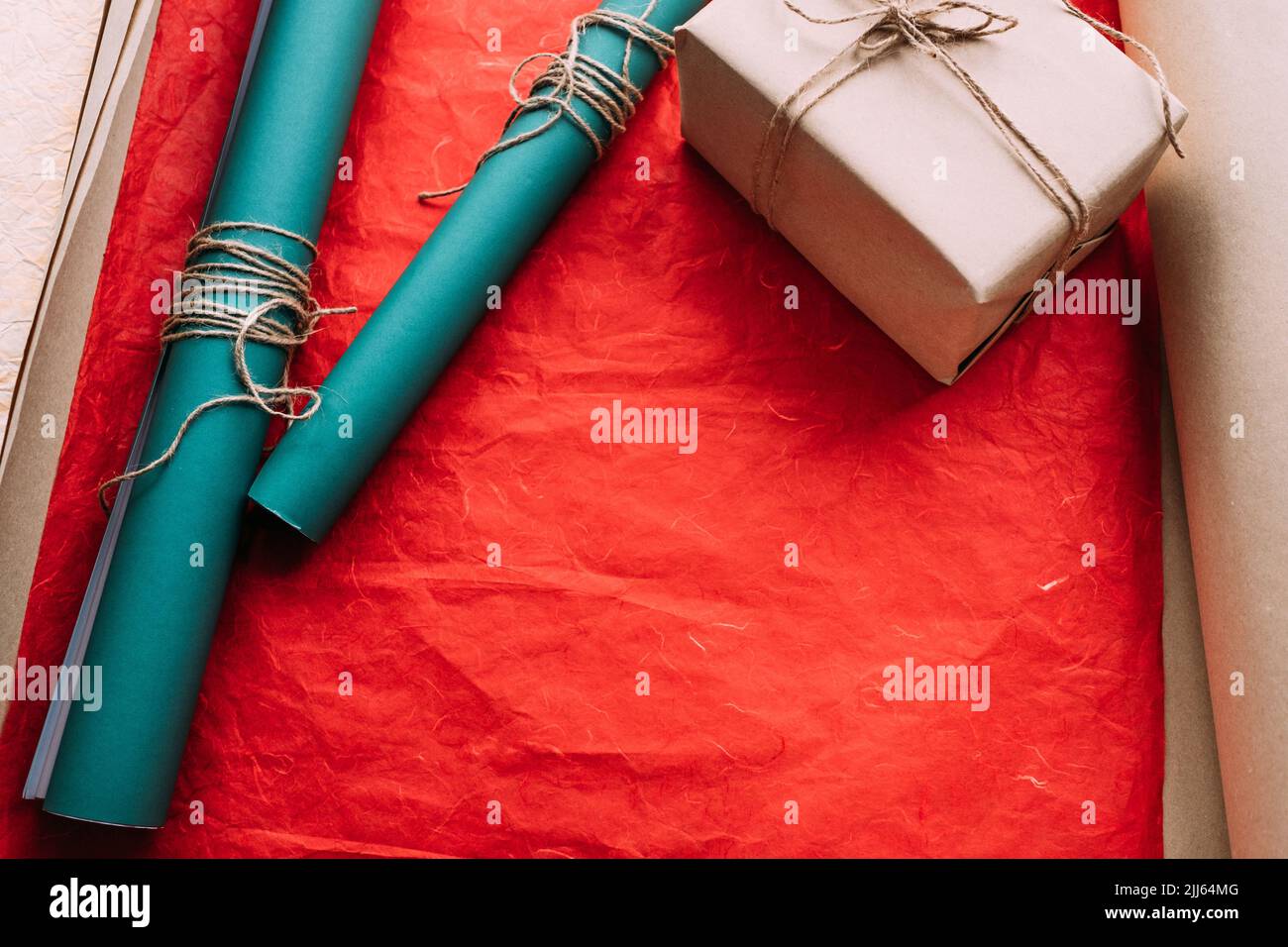 Professional gift wrapping hi-res stock photography and images - Alamy