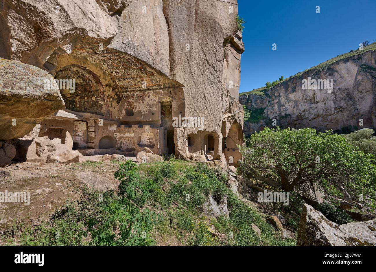 Cave wall paintings hi-res stock photography and images - Alamy