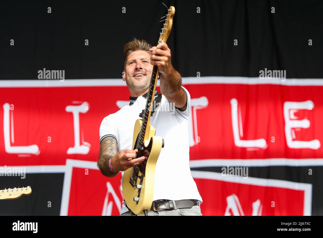 Jon Windle lead singer of Little Man Tate Stock Photo - Alamy