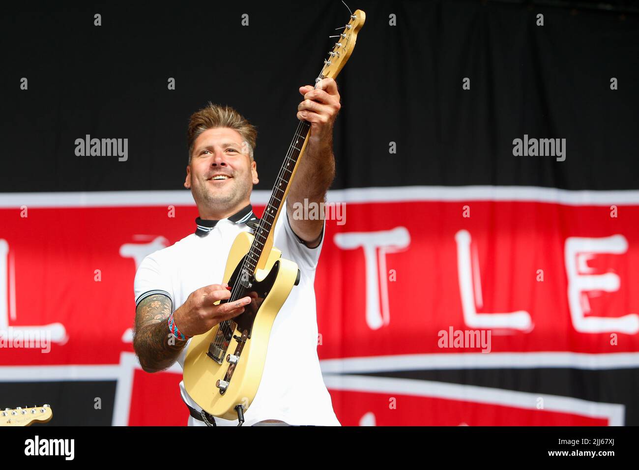 Jon Windle lead singer of Little Man Tate Stock Photo - Alamy