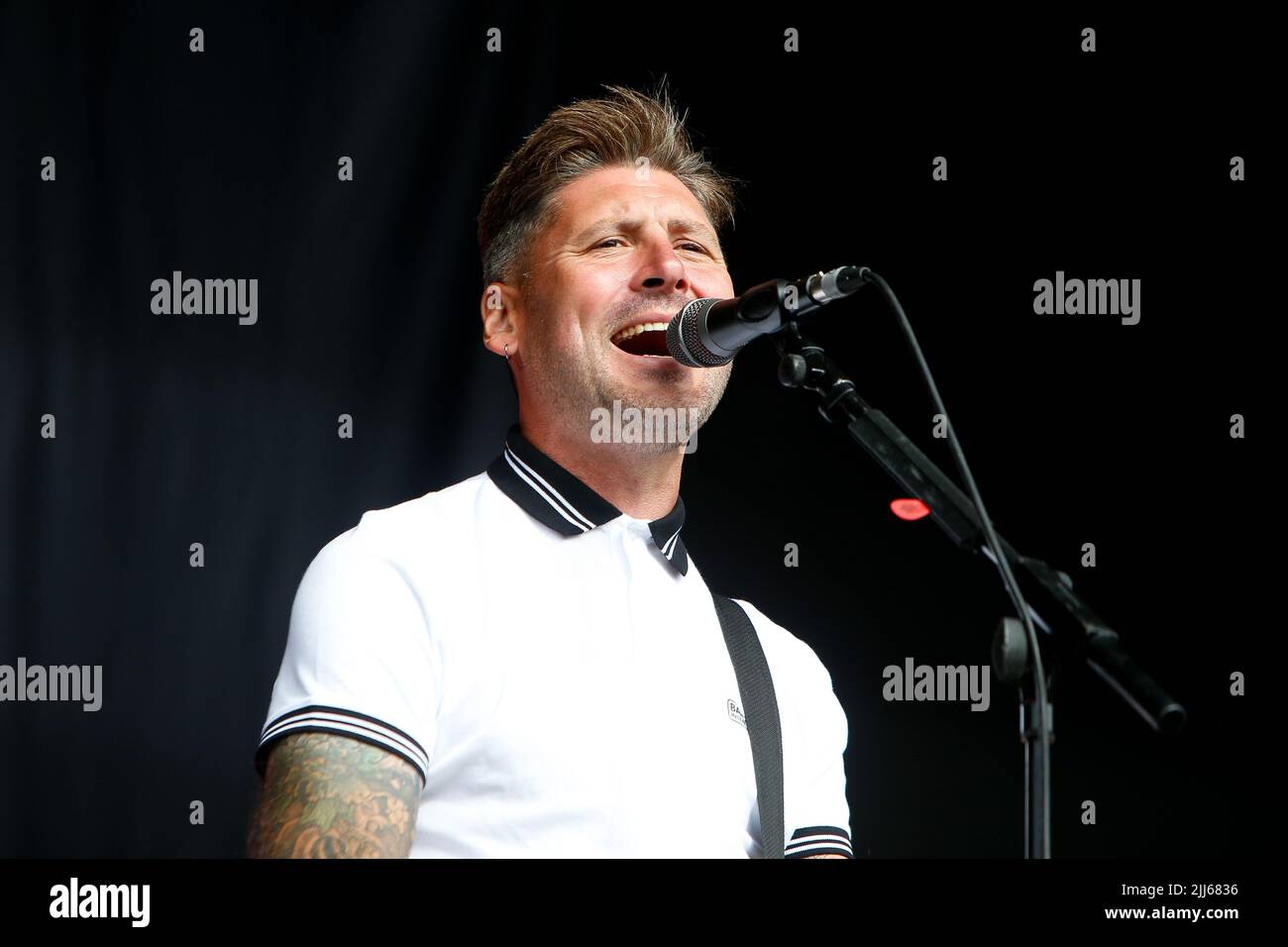 Jon Windle lead singer of Little Man Tate Stock Photo - Alamy