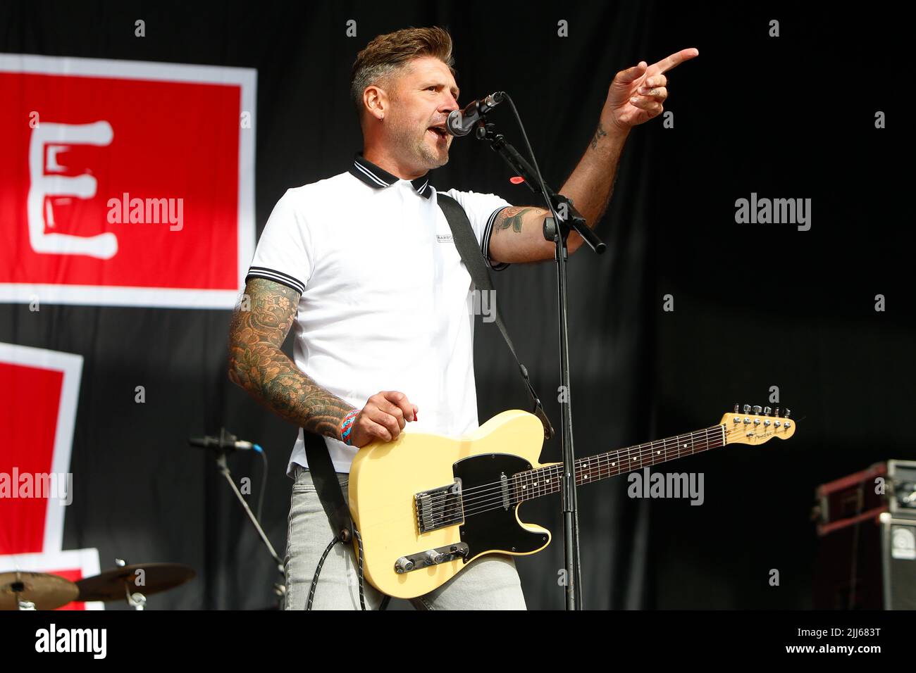 Jon Windle lead singer of Little Man Tate Stock Photo - Alamy