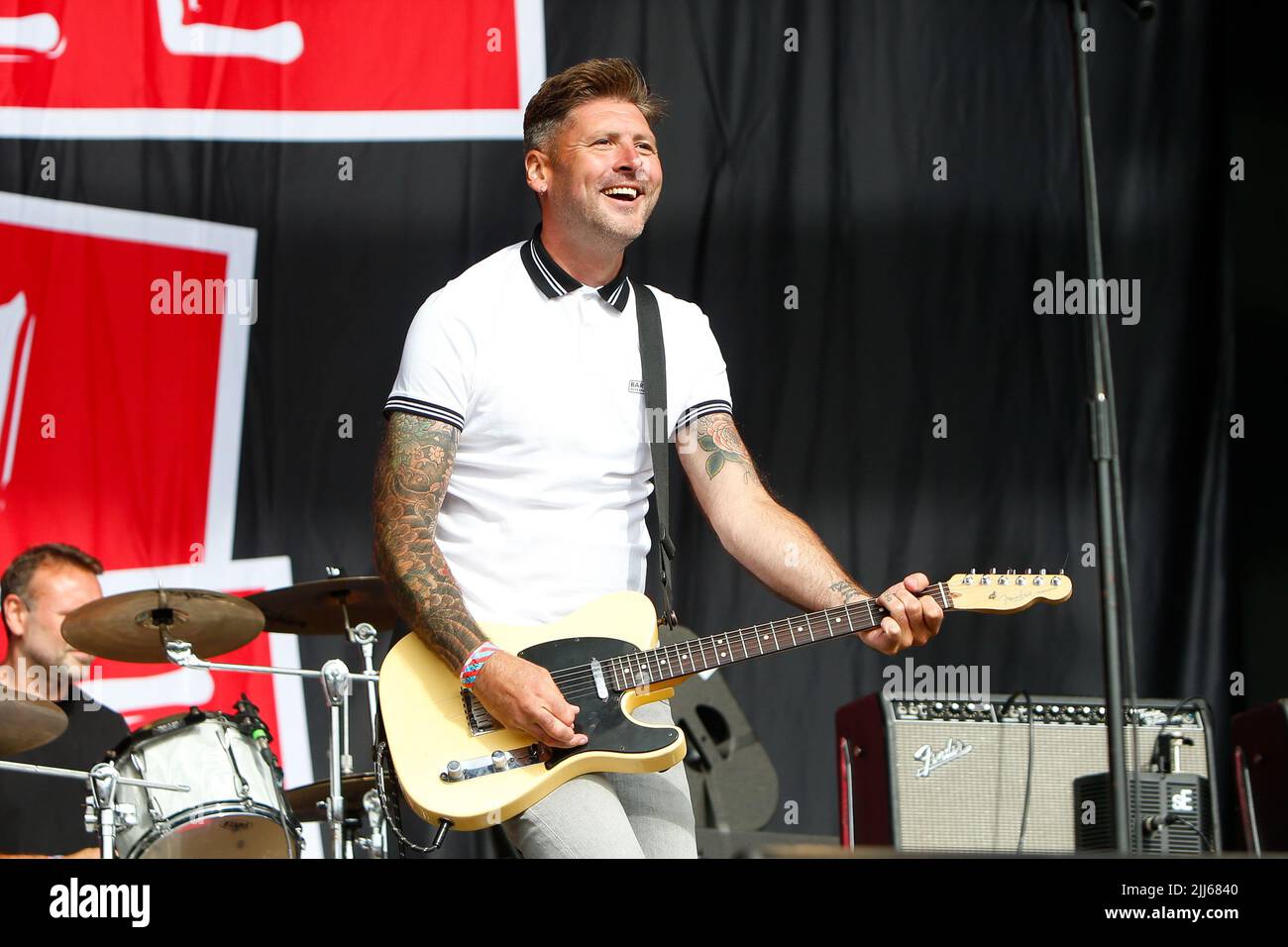 Jon Windle lead singer of Little Man Tate Stock Photo - Alamy