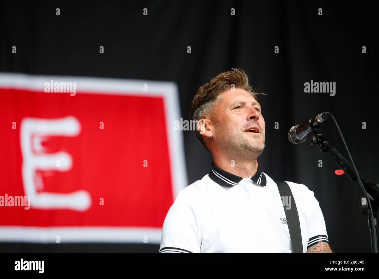 Jon Windle lead singer of Little Man Tate Stock Photo - Alamy