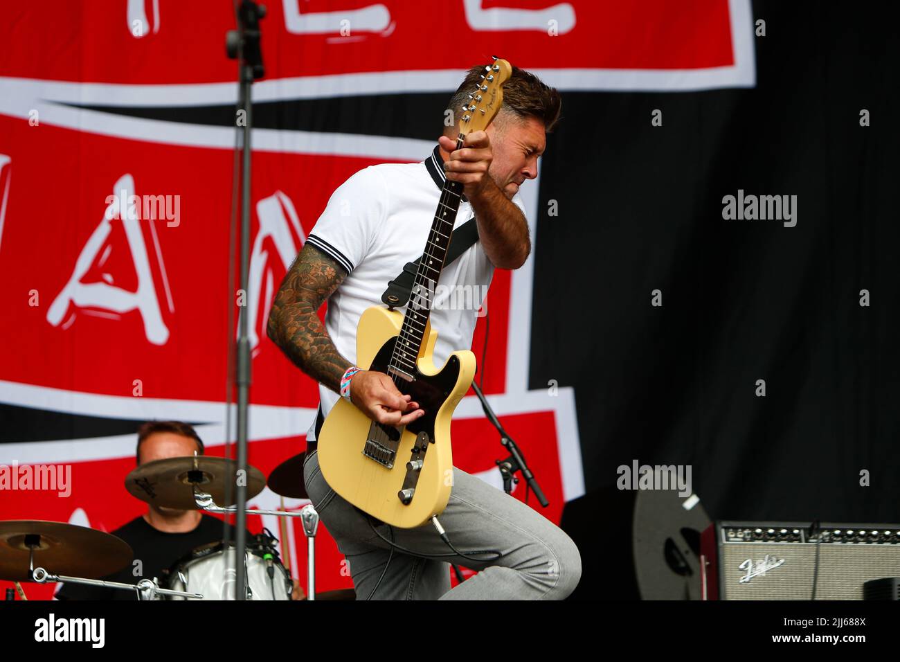 Jon Windle lead singer of Little Man Tate Stock Photo - Alamy