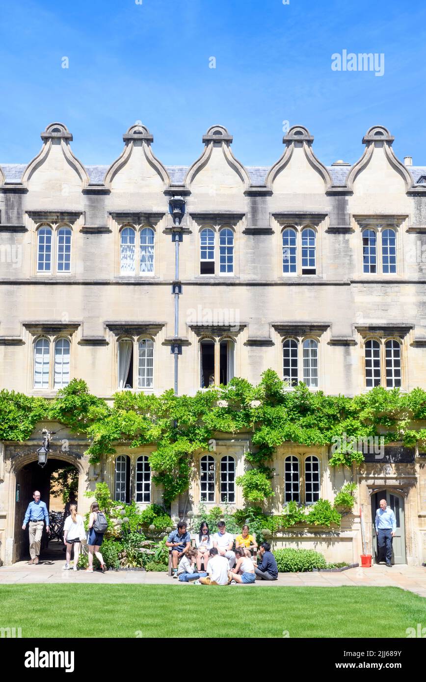 The Inner Quadrangle at Jesus College, Oxford Stock Photo - Alamy