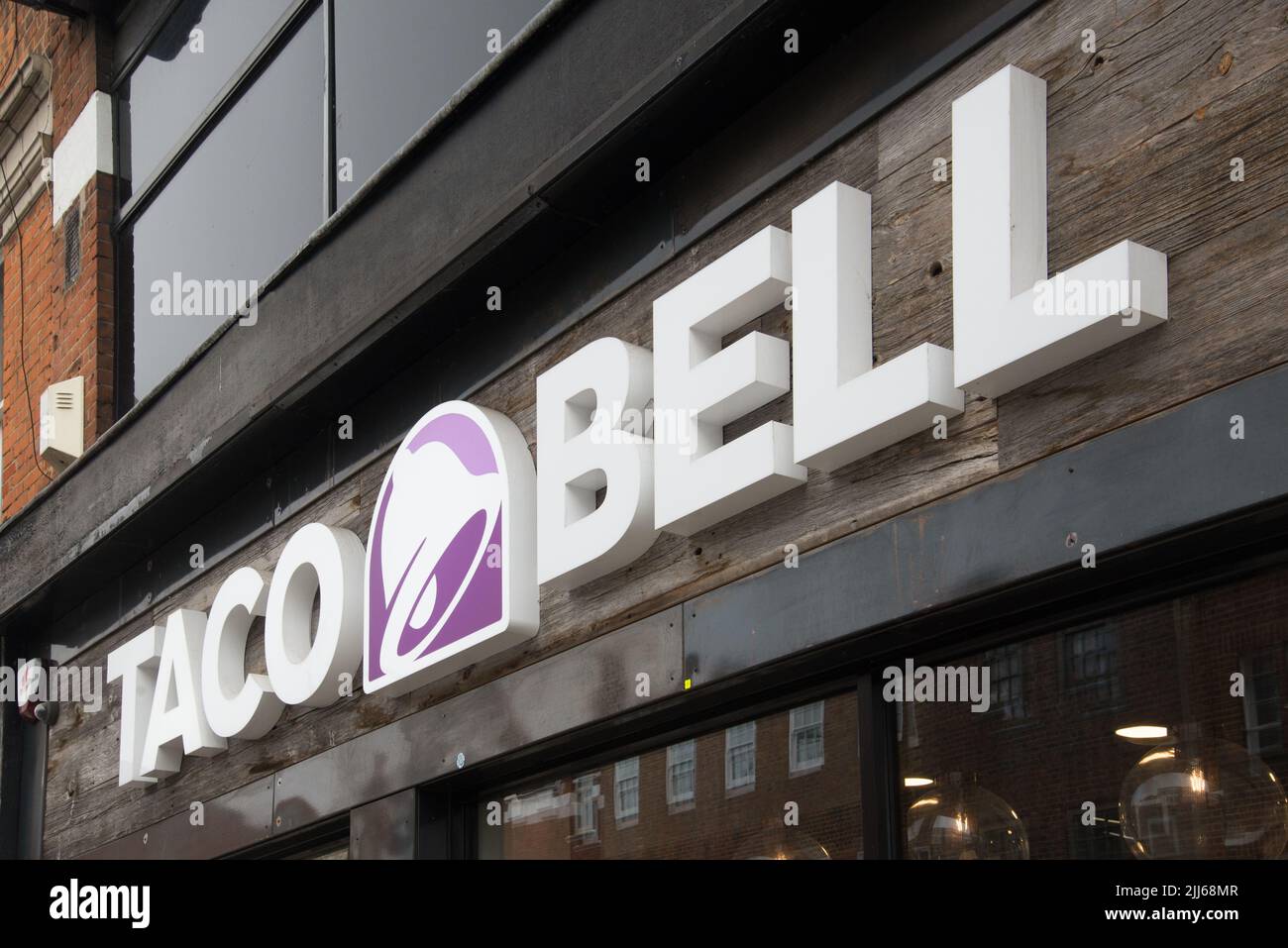 Taco bell logo hi-res stock photography and images - Alamy