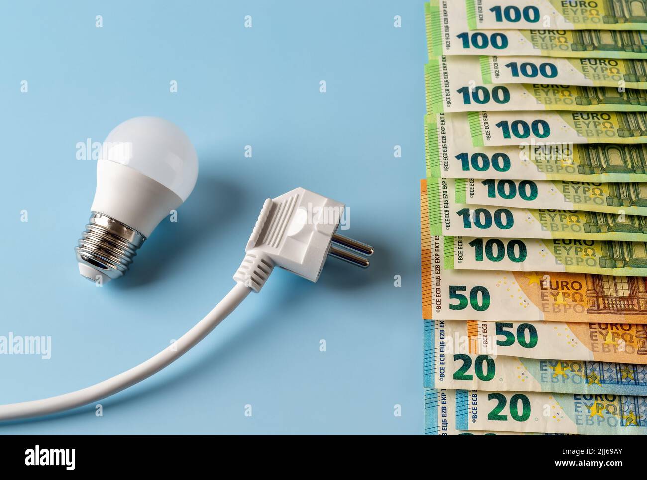 Spike connection hi-res stock photography and images - Alamy