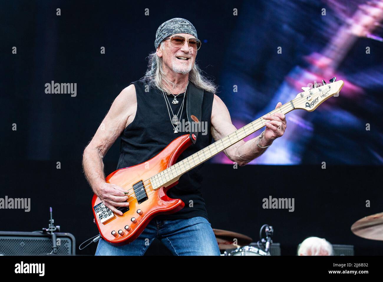Deep purple band gillan hi-res stock photography and images - Alamy